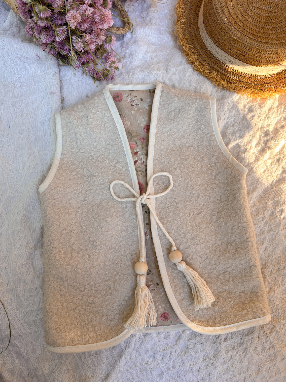 Chaleco Camelia – Ciervos & Cerezos